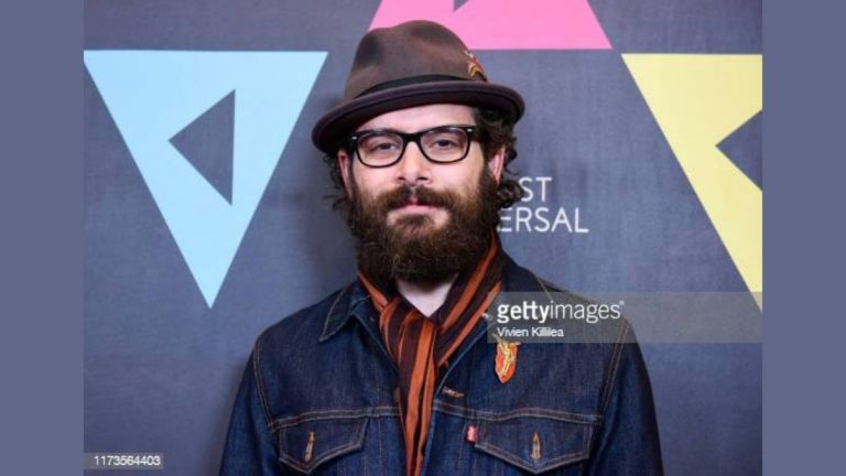 Raul Sigmund Julia, Raul Julia's son - Dicy Trends