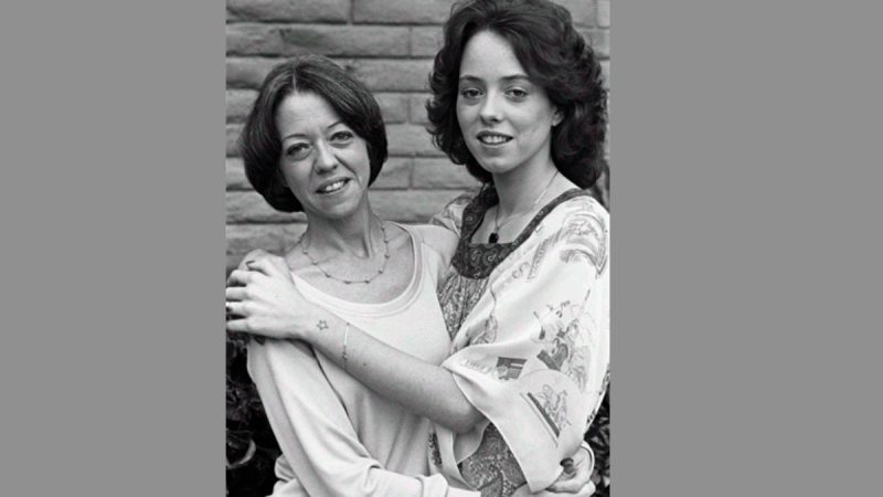Suzy Phillips-January: Facts About Mackenzie Phillips' Mother - Dicy Trends