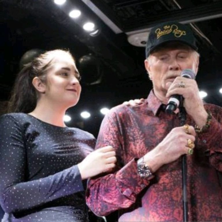 Hayleigh Love: Everything About Mike Love's Daughter - Dicy Trends