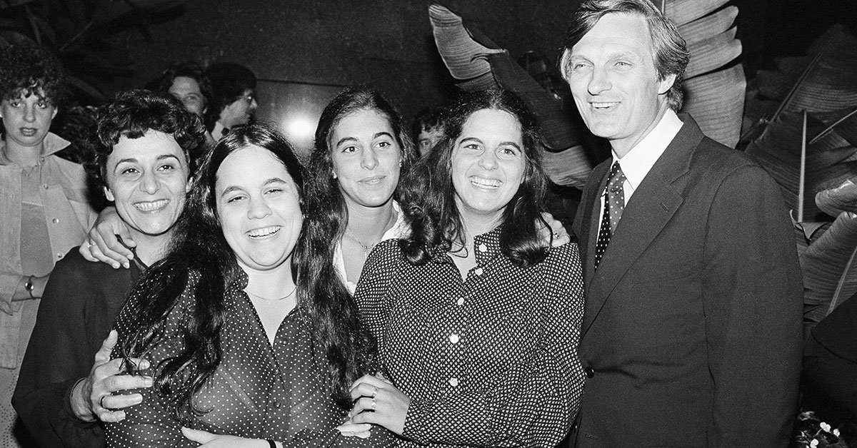 Arlene Alda: 5 Facts About Alan Alda's wife - Dicy Trends