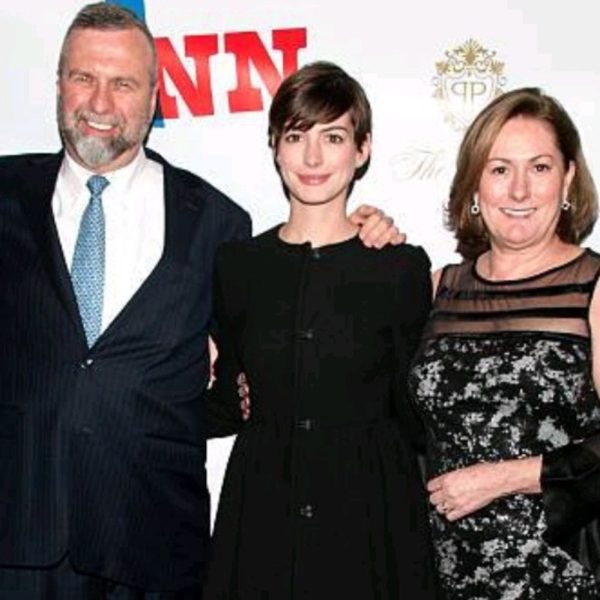 Gerald Hathaway: Everything About Anne Hathaway's Father - Dicy Trends