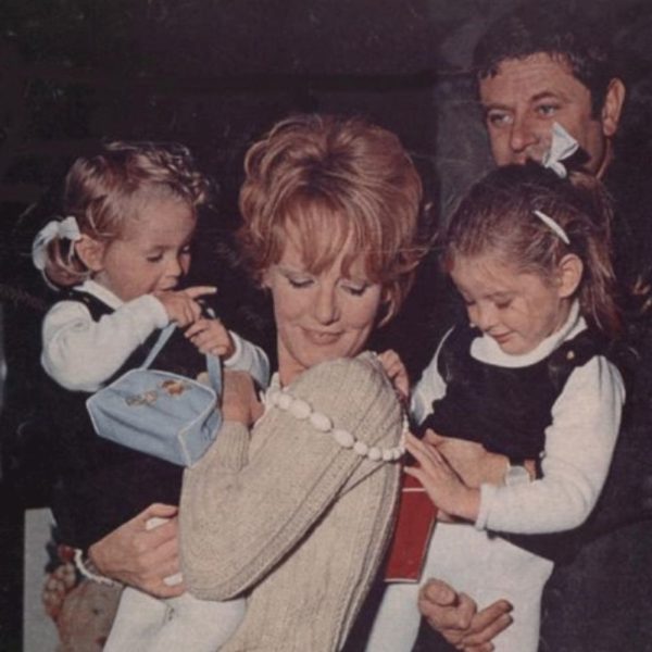 Barbara Michelle Wolff: Facts About Petula Clark's Daughter - Dicy Trends