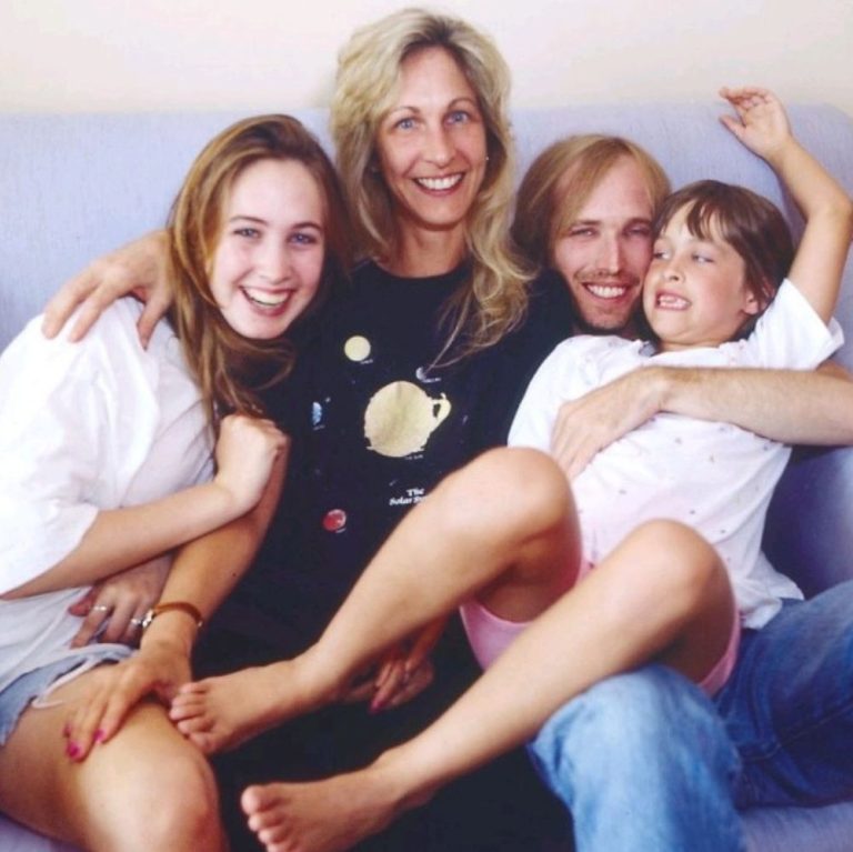 Jane Benyo: Truth About Tom Petty's Ex-wife - Dicy Trends