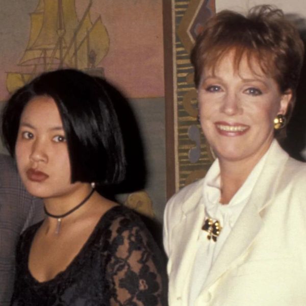 Amy Edwards: Who is Julie Andrews' adopted daughter? - Dicy Trends