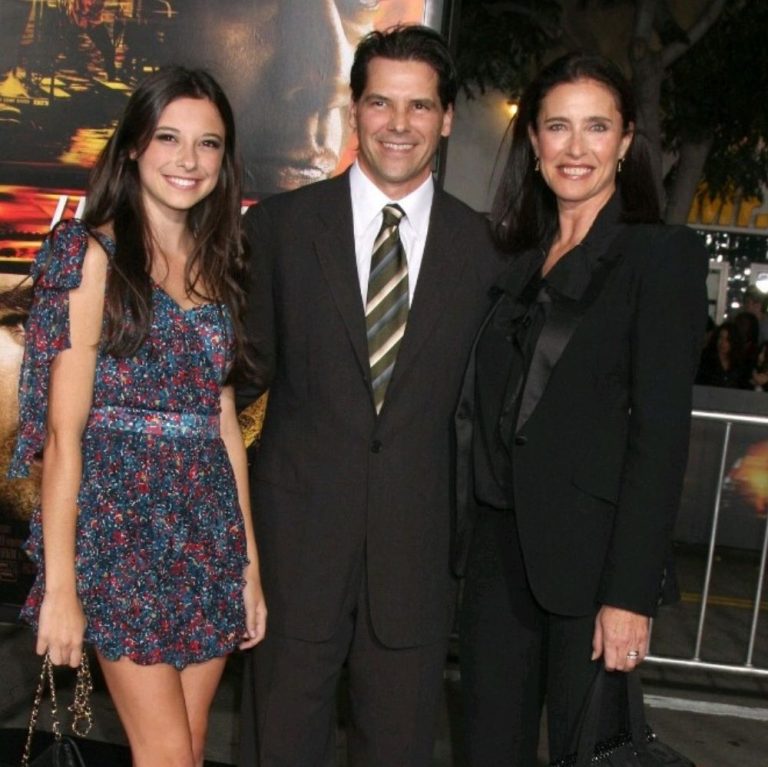 Lucy Julia Rogers-Ciaffa: Inside The Life Of Mimi Rogers' Daughter ...