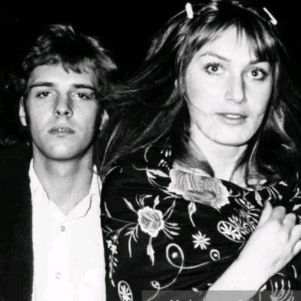 Mary Lovett: Who Is Peter Frampton's Ex-wife? - Dicy Trends