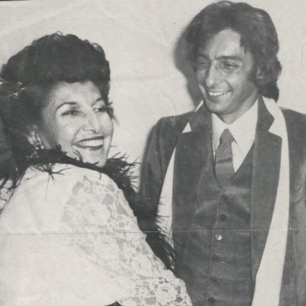 Edna Manilow: Who Was Barry Manilow's Mother? - Dicy Trends
